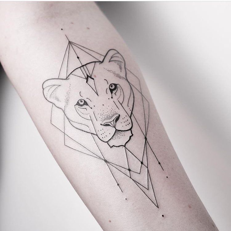 Tatuaje geométrico: Historia, simbolismo e ideas de tatuaje